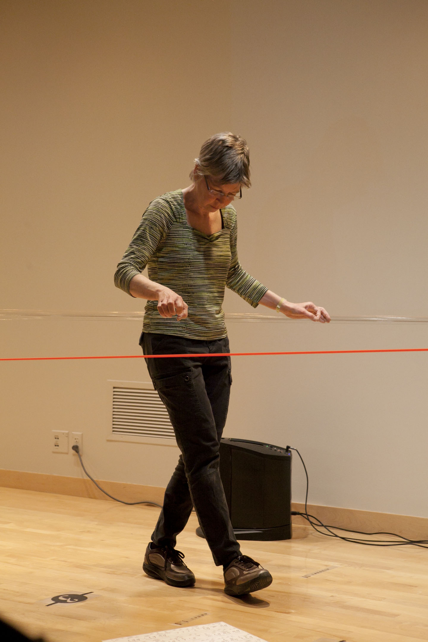 Ellen Fullman – Flaten Art Museum